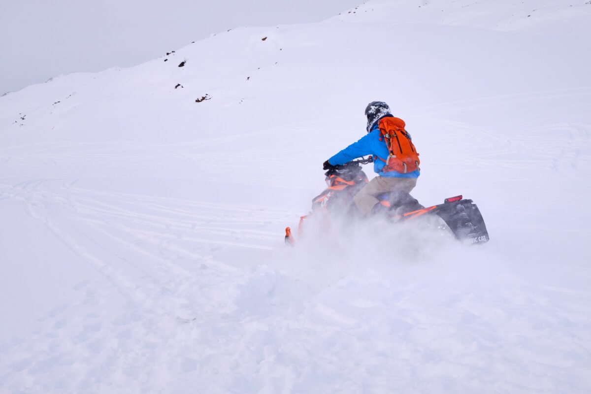 Snowmobiling - Destination Arctic Circle